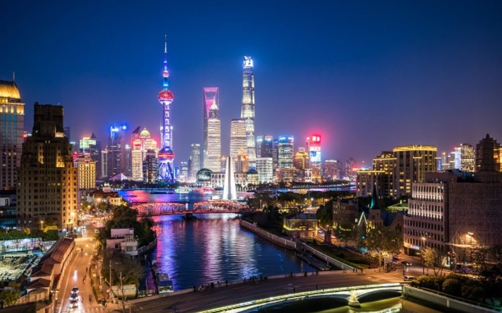 Shanghai Keeps First Place After Smashing TEU Record