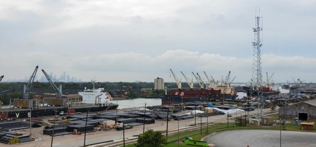 Port Houston delivers record high cargo with low emissions - Port ...