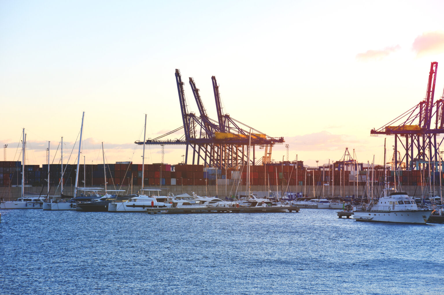 Port of Valencia takes next step on new 5 million TEU container ...