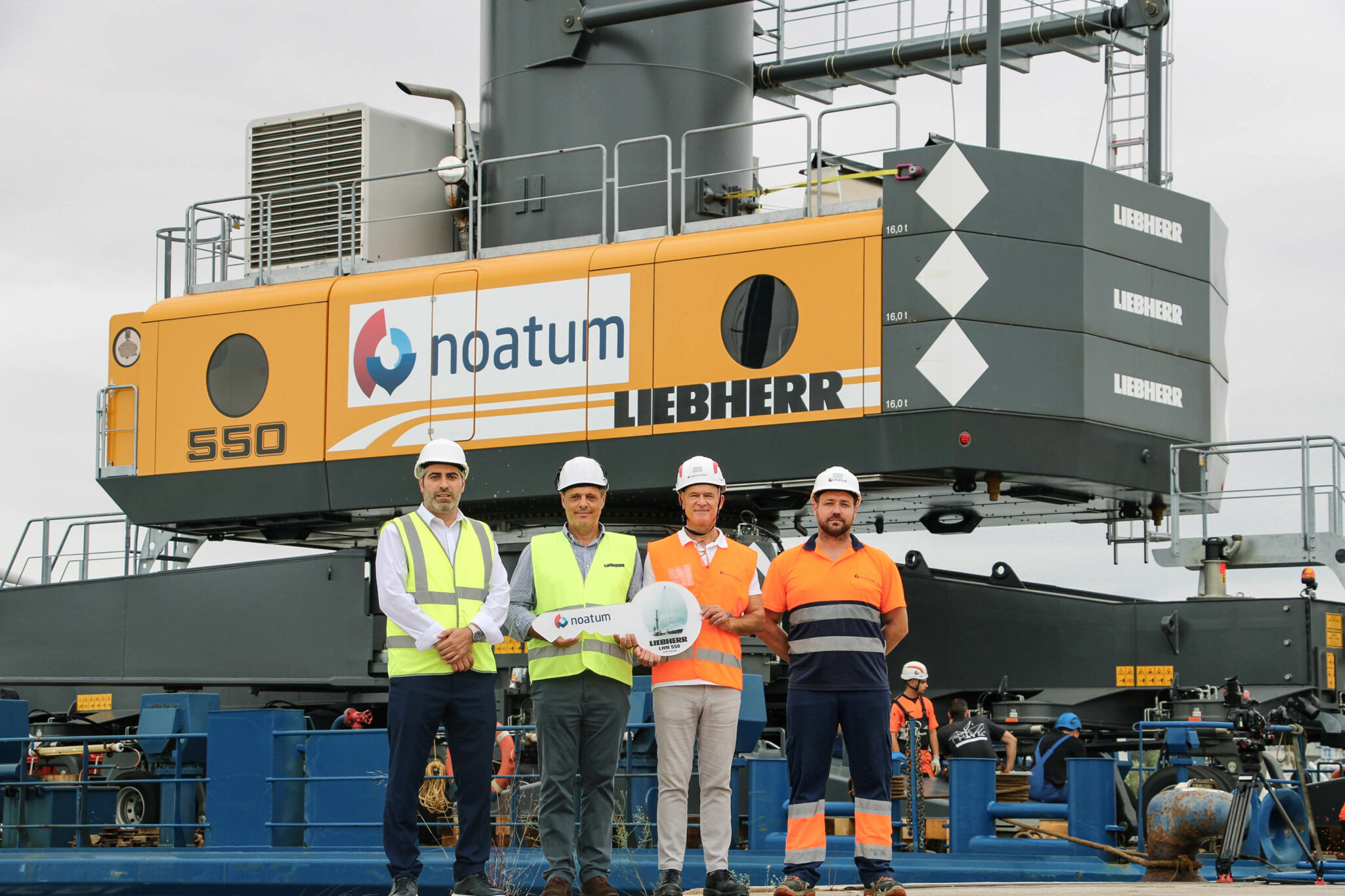 Liebherr supplies three mobile harbour cranes to Noatum Terminals in Spain - Port Technology ...