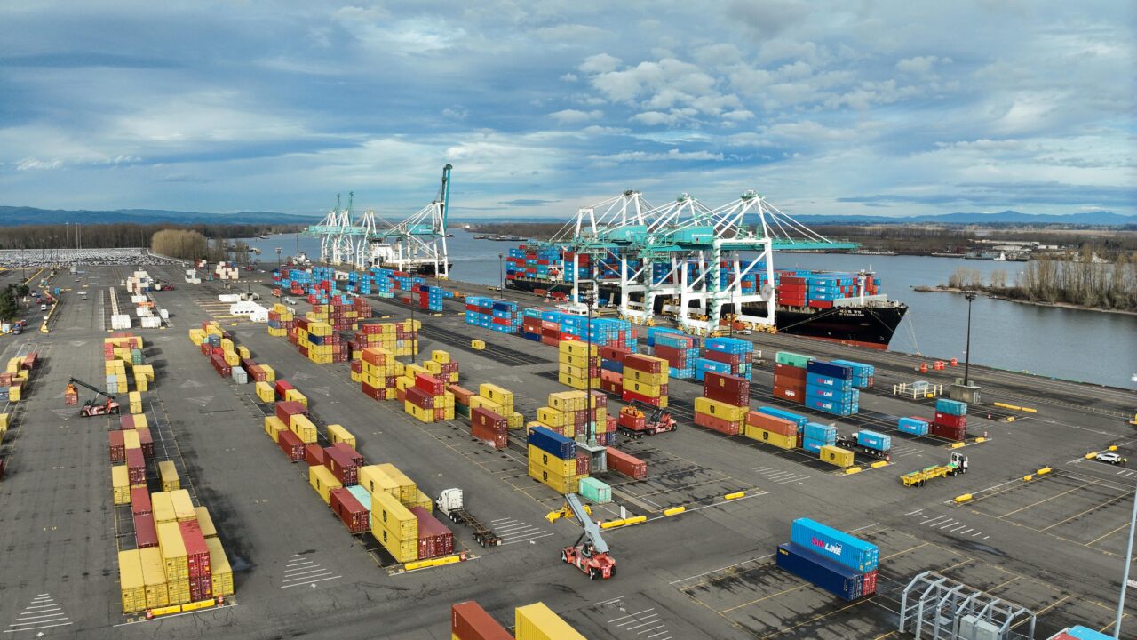 Oregon Container Terminal officially launches - Port Technology ...