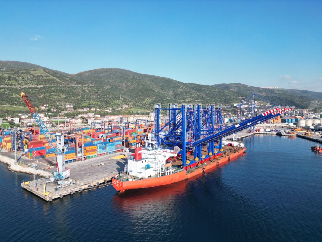 DP World Evyap deploys remote-controlled cranes at Körfez - Port ...