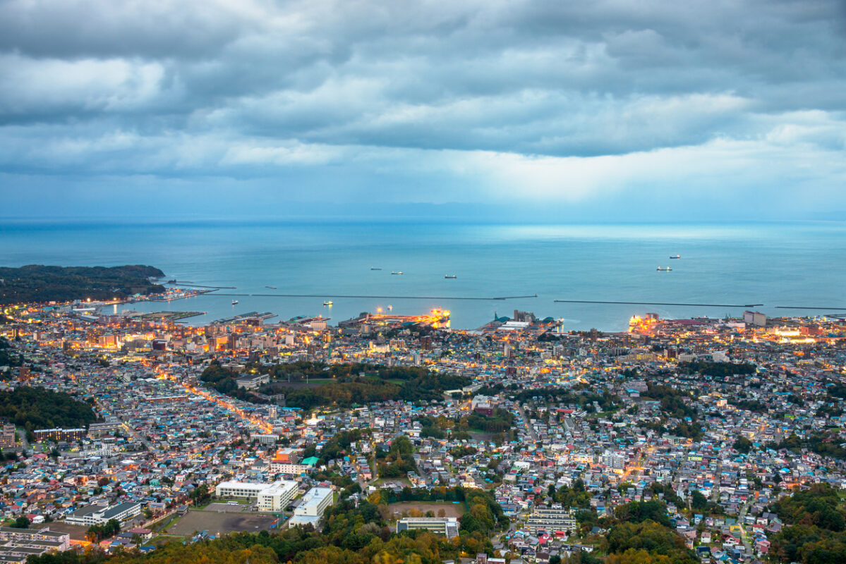 Ishikari Bay Port handles 47K TEUs amid mixed trade trends - Port ...