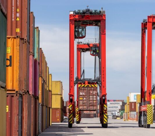 Kalmar to supply hybrid straddle carriers to OCHA - Port Technology ...